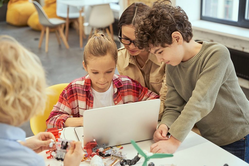 Resources for Robotics and AI Lesson Plans in the Classroom